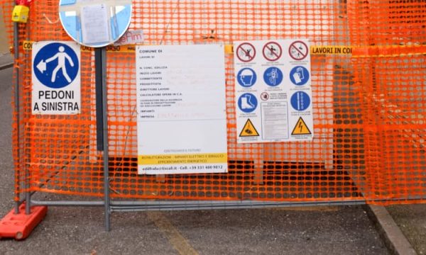 Il cartello di cantiere: normative, dettagli essenziali e sanzioni ...